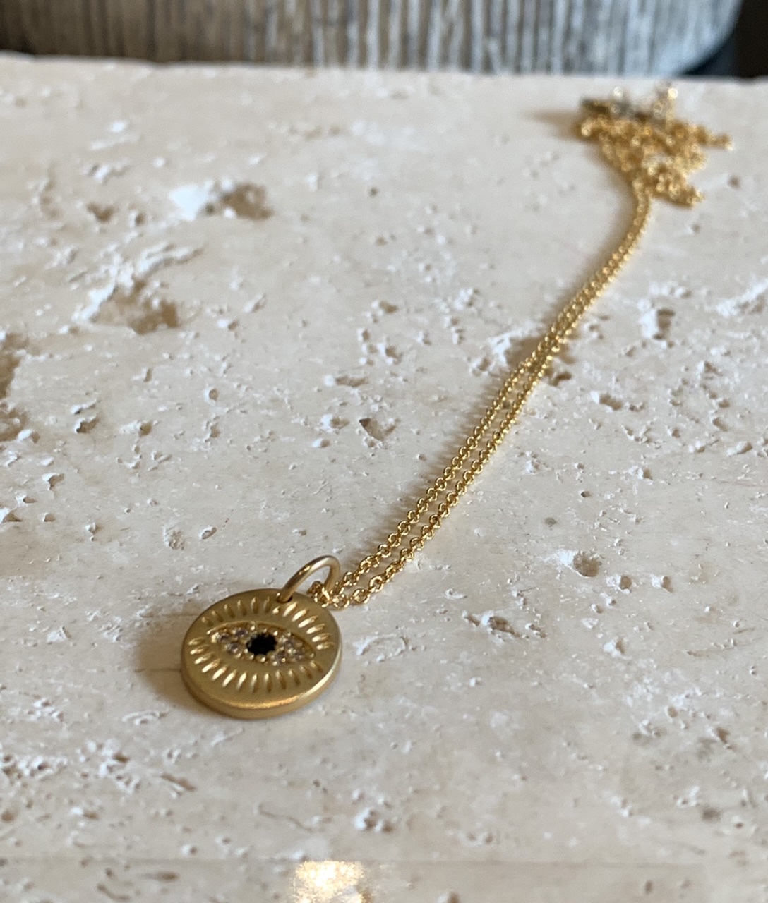 String a Strand on Wells | One of a Kind Show
